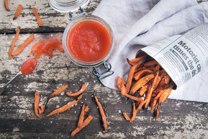 Homemade tomato sauce Ketchup recipe fermentation