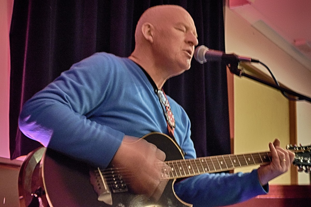 Frankie Goes to Hollywood guitarist Brian Nash answered questions and ...